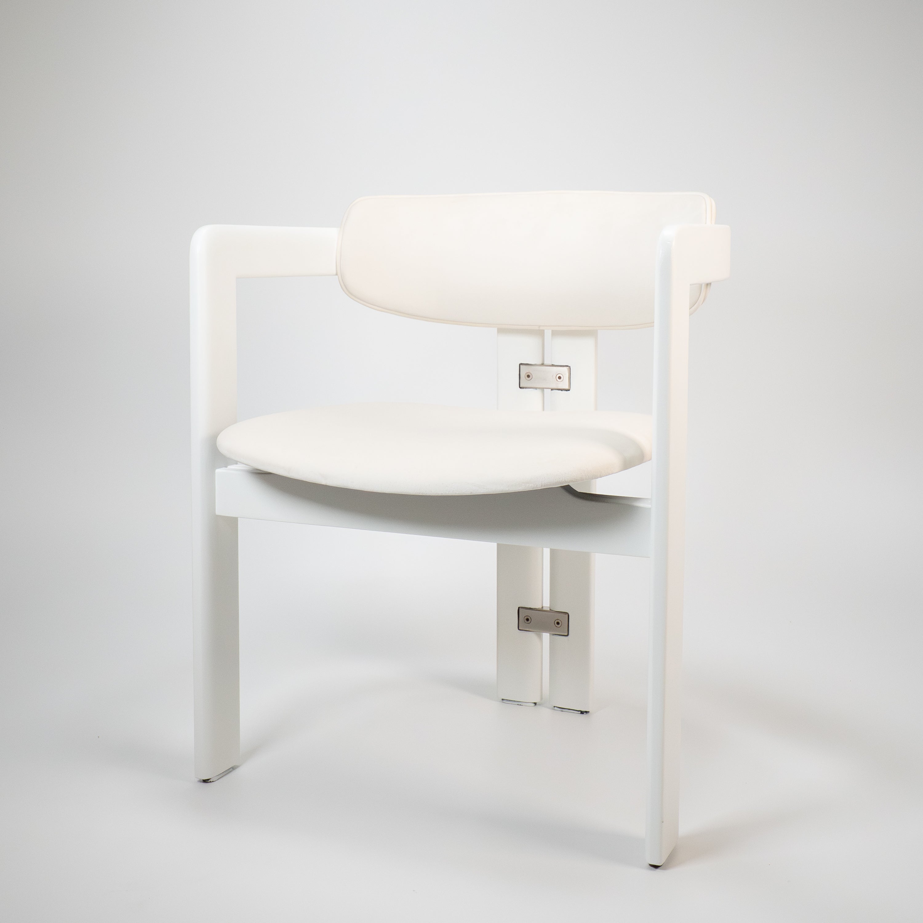 Pozzi | Pamplona Chair – Patina Berlin